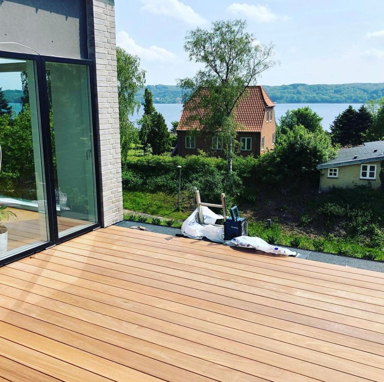 Træterrasse nær Vejle og Kolding | Få ny terrasse i træ